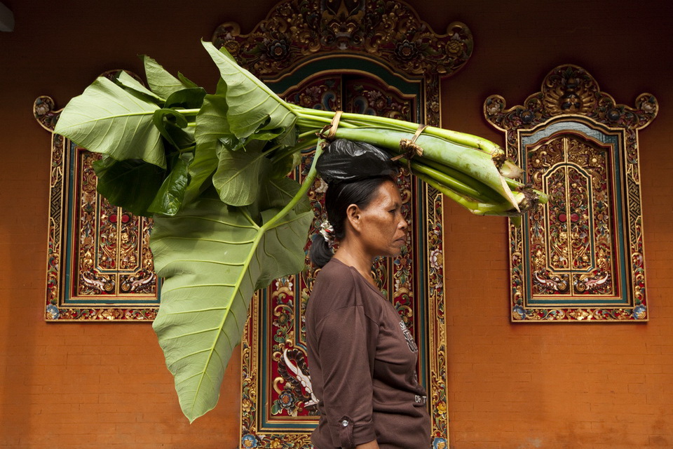 Women in Bali | Osho News