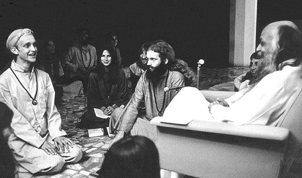 Excerpts: The Woman Behind ‘Godman’ Osho – His Secretary, Laxmi | Osho News