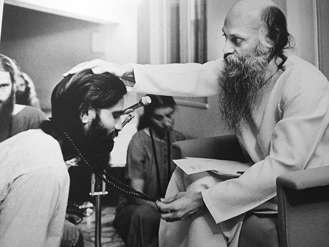 080 Abhayanand-with-Osho-2 | Osho News