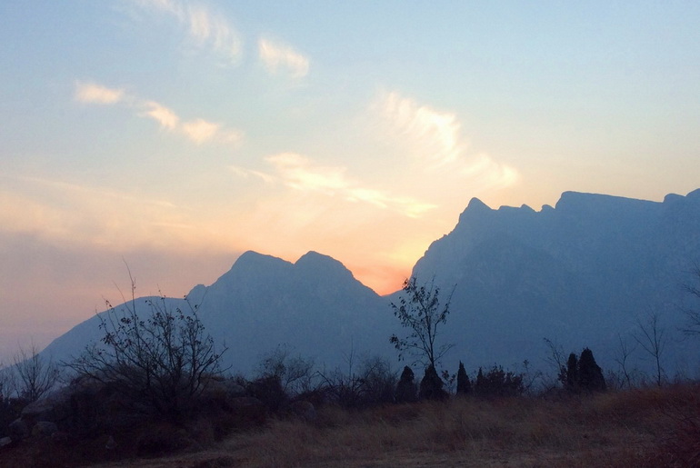 Song Mountain sunrise | Osho News