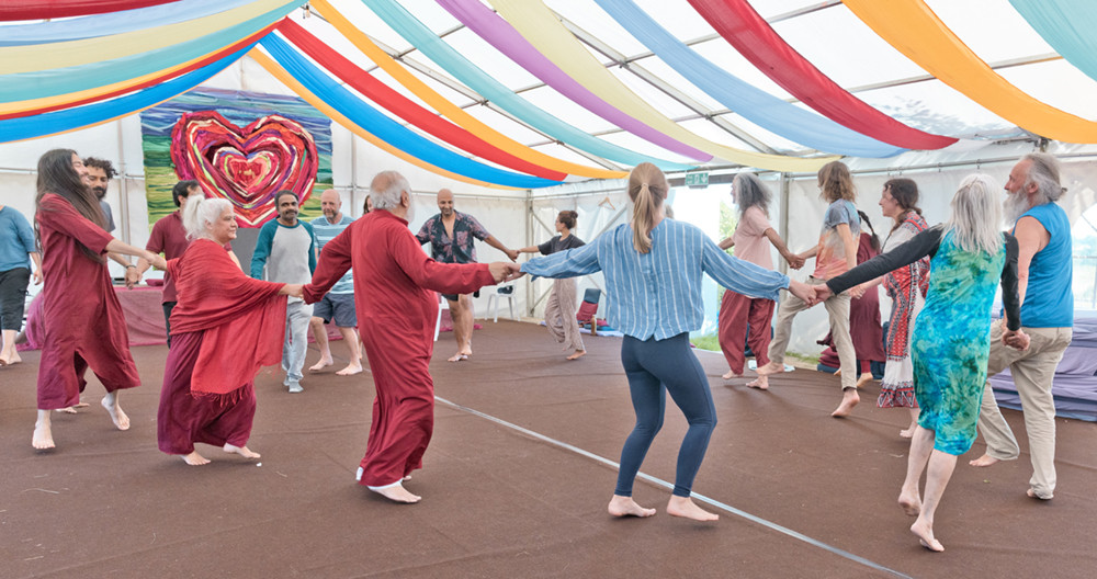 25.dancing-Osho-Leela-20220710-marquee@OshoLeela-0352-Edit | Osho News
