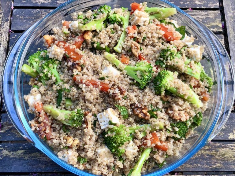 Quinoa, chèvre & walnut salad | Osho News
