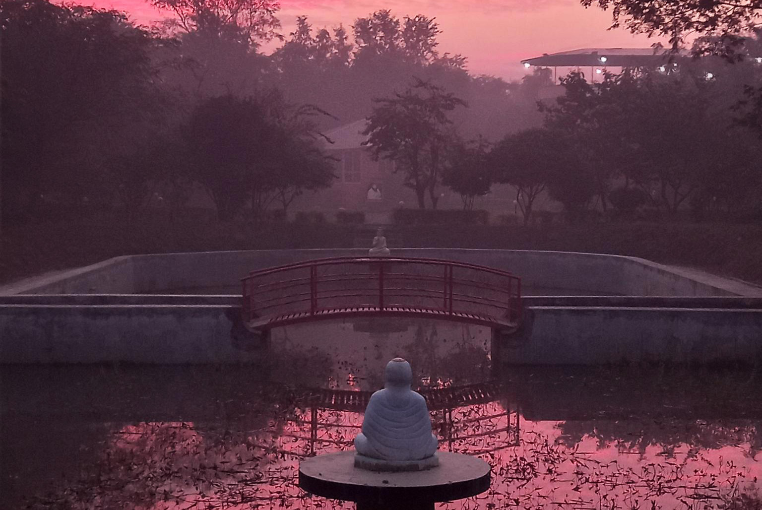 Two Statues at Osho Jetban | Osho News